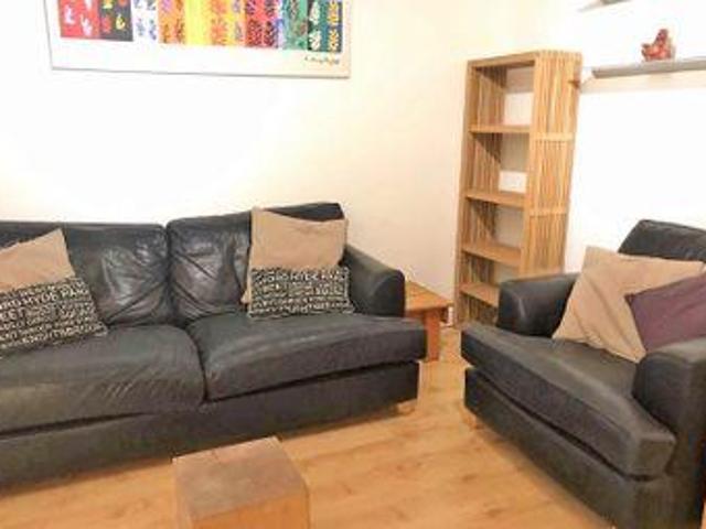 2 Bedrooms Flat for rent in Clapham Road, Stockwell SW9