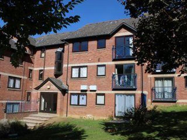 2 Bedrooms Flat for rent in Claremont Heights, Colchester CO1