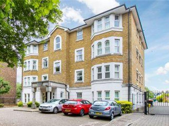 2 Bedrooms Flat for rent in Clarence Mews, Clapham South, London SW12