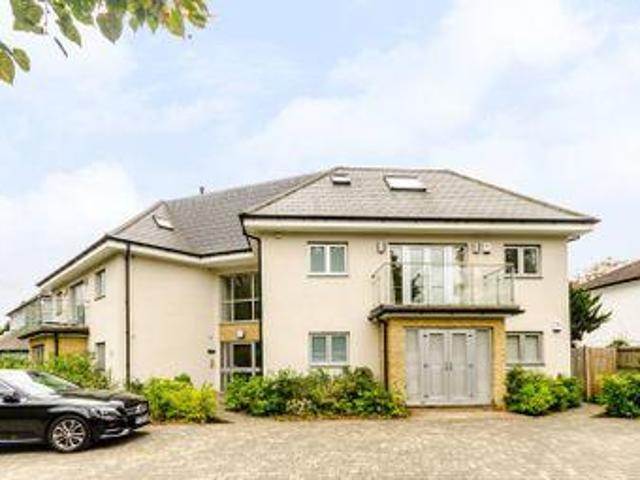 2 Bedrooms Flat for rent in Clarence Road, Bickley BR1