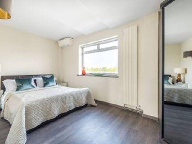 2 Bedrooms Flat for rent in Clarendon Place, Hyde Park Estate W2