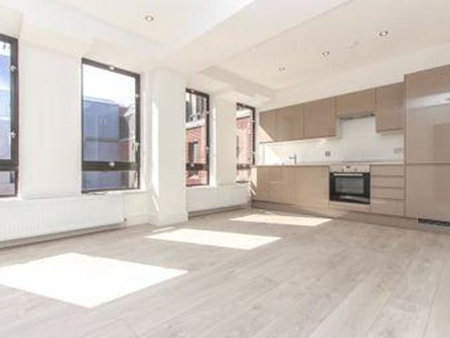 2 Bedrooms Flat for rent in Clarendon Road, Watford WD17