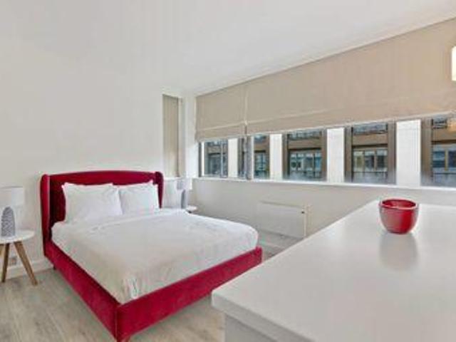 2 Bedrooms Flat for rent in Clarges Street, London W1J