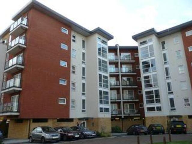 2 Bedrooms Flat for rent in Clarkson Court, Hatfield AL10