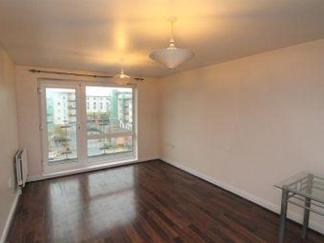 2 Bedrooms Flat for rent in Clarkson Court, Hatfield AL10