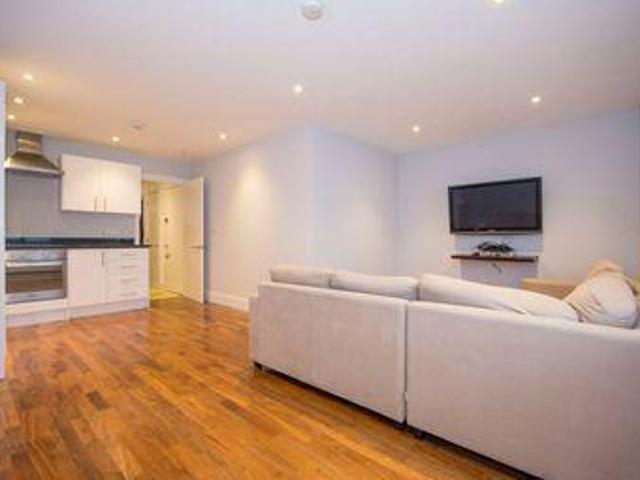 2 Bedrooms Flat for rent in Claylands Place, London SW8
