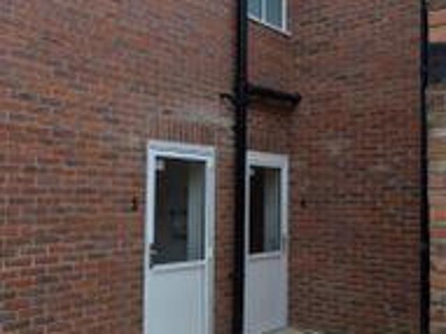 2 Bedrooms Flat for rent in Clemens Street, Leamington Spa CV31