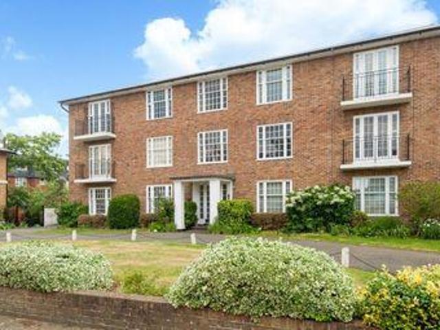 2 Bedrooms Flat for rent in Clifton Road, London SW19