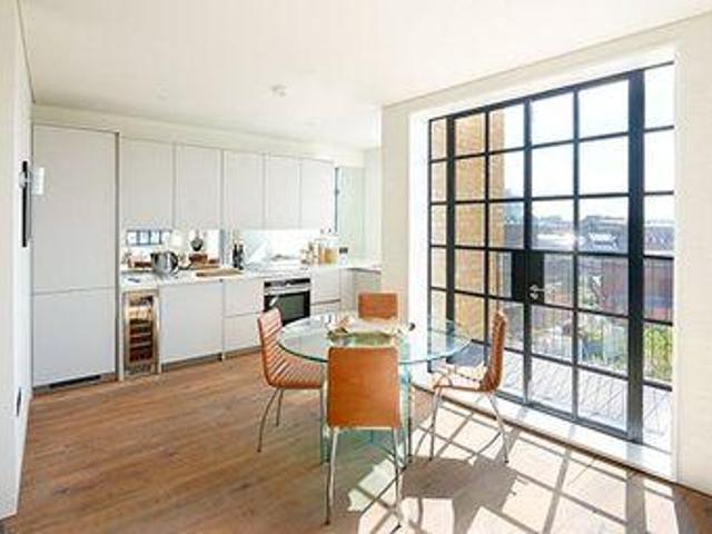 2 Bedrooms Flat for rent in Clink Street, London SE1