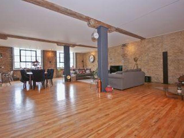 2 Bedrooms Flat for rent in Clink Wharf, London Bridge SE1
