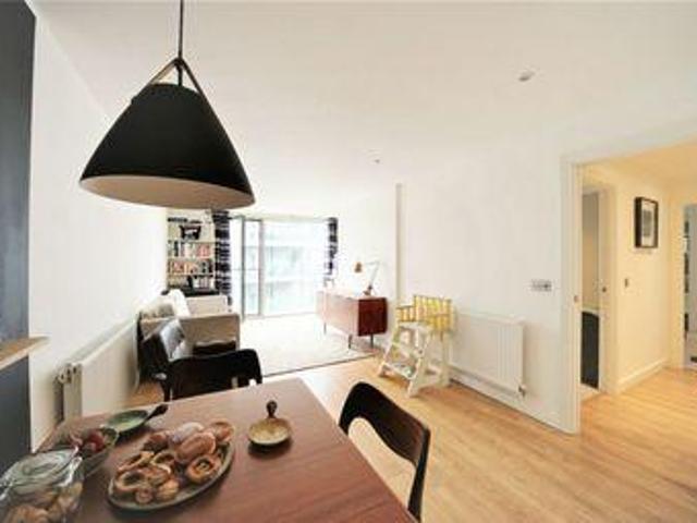 2 Bedrooms Flat for rent in Crane Heights, Waterside Way, London N17