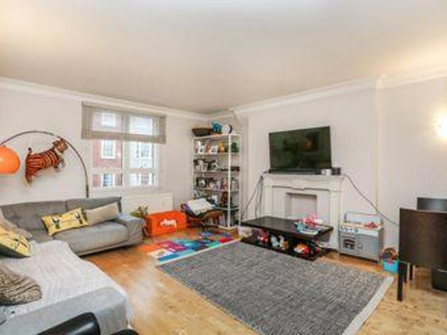 2 Bedrooms Flat for rent in Crawford Street, London W1H