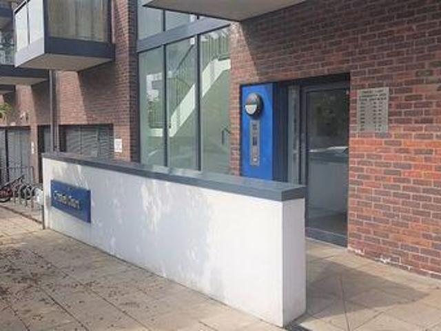 2 Bedrooms Flat for rent in Crested Court, 3 Shearwater Drive, London NW9