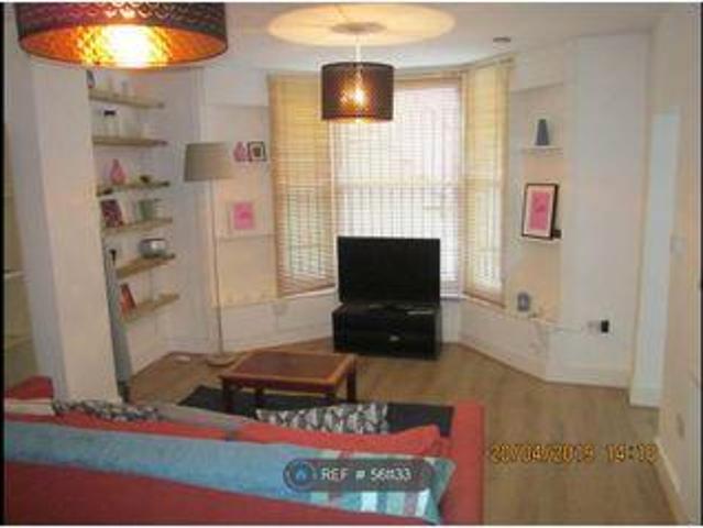 2 Bedrooms Flat for rent in Cricketfield Road, London E5