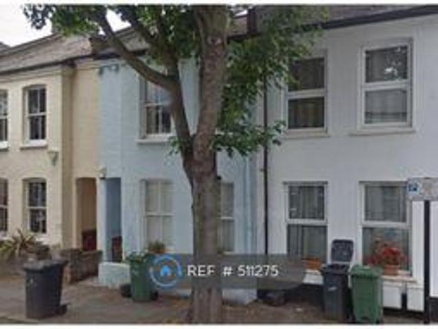 2 Bedrooms Flat for rent in Crimsworth Rd, London SW8