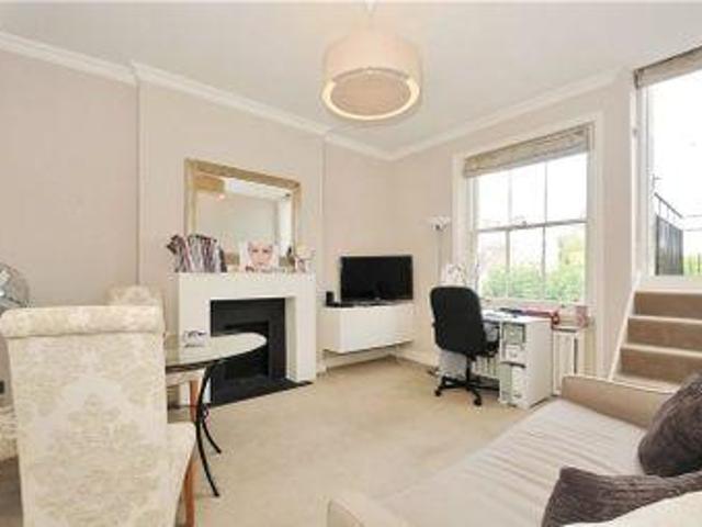 2 Bedrooms Flat for rent in Cromwell Crescent, Earls Court, London SW5