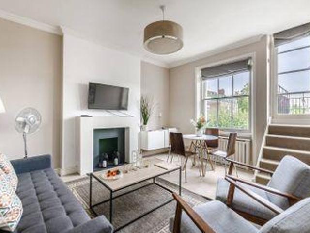 2 Bedrooms Flat for rent in Cromwell Crescent, Earls Court SW5