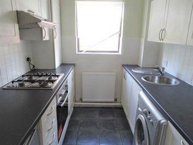2 Bedrooms Flat for rent in Cromwell Road, London SW19