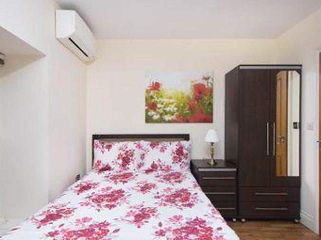 2 Bedrooms Flat for rent in Cromwell Raod, South Kensington SW7