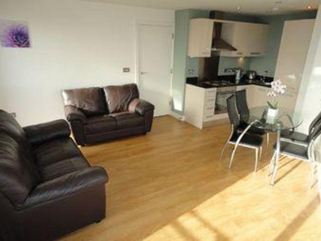 2 Bedrooms Flat for rent in Cross Green Lane, Leeds LS9