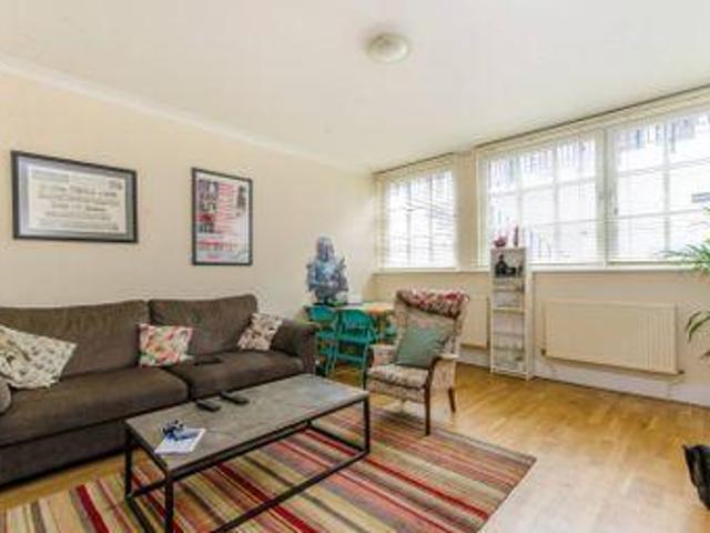 2 Bedrooms Flat for rent in Cross Street, Islington, London N1