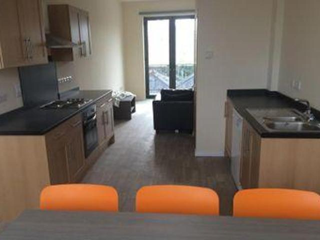 2 Bedrooms Flat for rent in Crossb, Sheffiedl S6