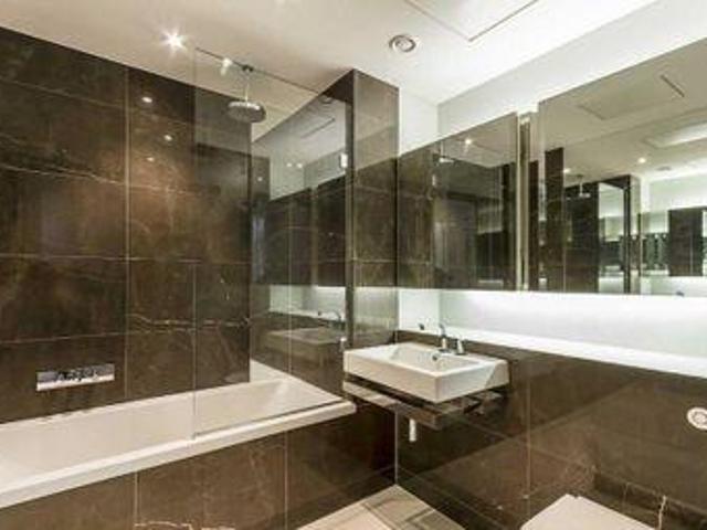 2 Bedrooms Flat for rent in Crossharbour, Docklands E14