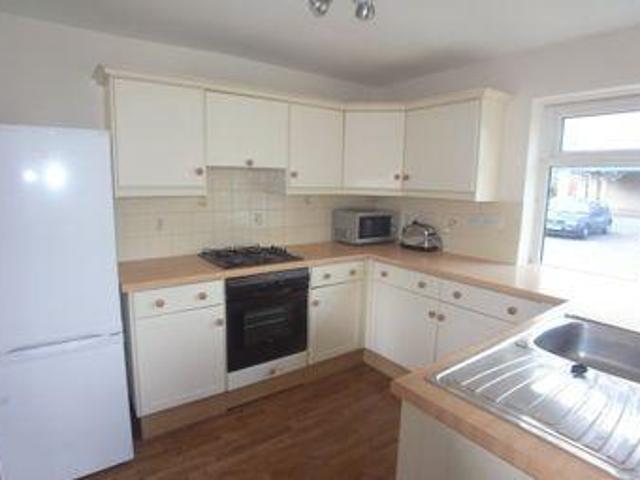 2 Bedrooms Flat for rent in Crown Terrace, Richmond TW9