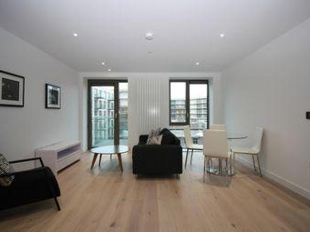 2 Bedrooms Flat for rent in Cutter House, Royal Wharf, Royal Docks E16