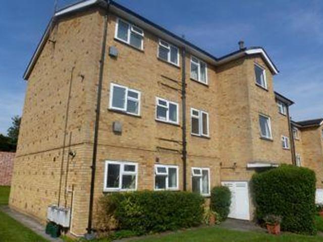 2 Bedrooms Flat for rent in Culworth House, West Road, Guildford GU1