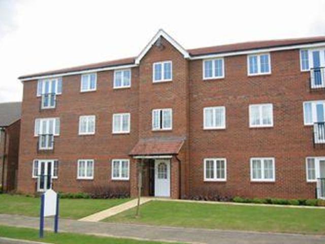 2 Bedrooms Flat for rent in Cunningham Avenue, Hatfield AL10