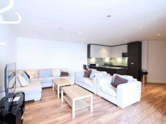 2 Bedrooms Flat for rent in Curtiss House, Heritage Avenue, London NW9