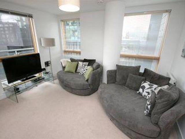 2 Bedrooms Flat for rent in Cypress Place, Manchester, Greater Manchester M4