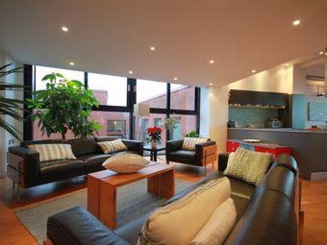 2 Bedrooms Flat for rent in Amazon Lofts, Tenby Street, Jewellery Quarter B1