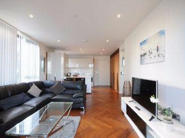 2 Bedrooms Flat for rent in Ambassador Building, 5 New Union Square, London SW8