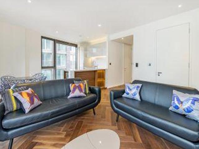 2 Bedrooms Flat for rent in Ambassador Building, Embassy Gardens, 5 New Union Square, Nine Elms, London SW11