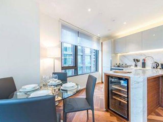 2 Bedrooms Flat for rent in Ambassador Building, Embassy Gardens, Nine Elms SW11