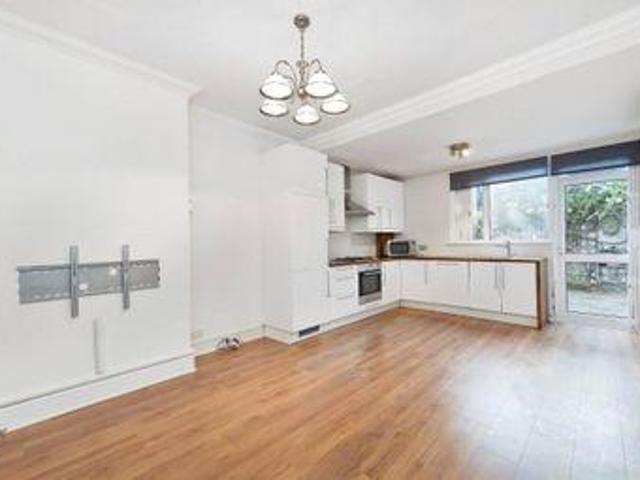 2 Bedrooms Flat for rent in Ambergate Street, London SE17