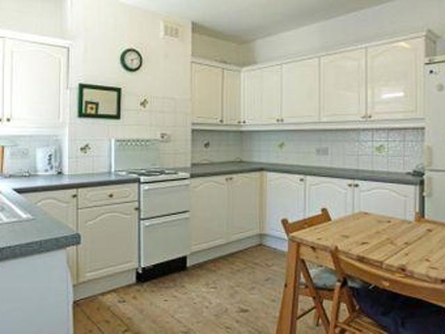 2 Bedrooms Flat for rent in Ambergate Street, London SE17