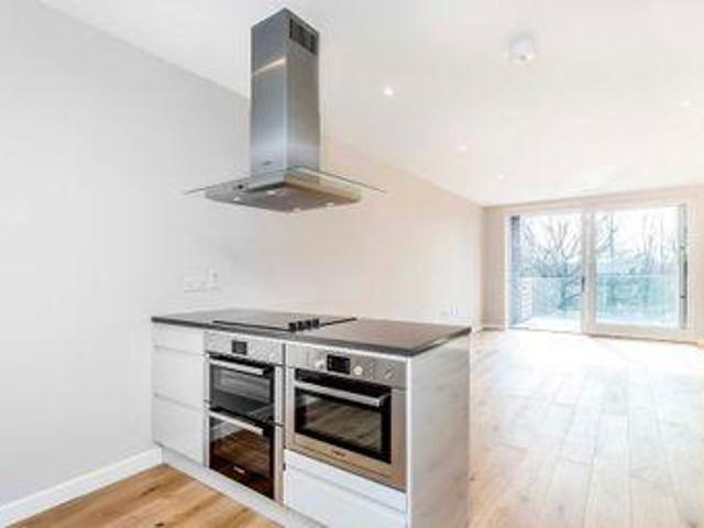 2 Bedrooms Flat for rent in Amberley Waterfront, Amberley Road, Little Venice W9