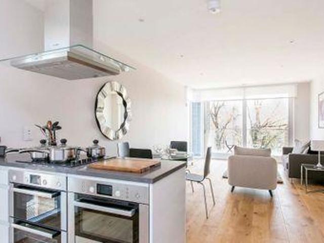 2 Bedrooms Flat for rent in Amberley Waterfront, Amberley Road, Little Venice W9