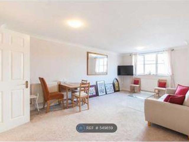 2 Bedrooms Flat for rent in Amelia Close, London W3