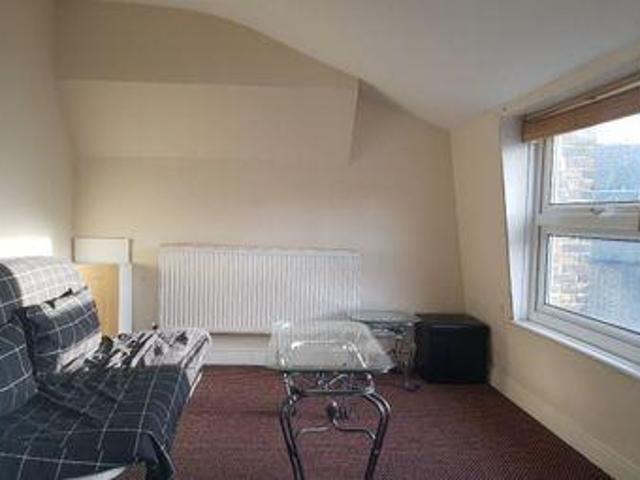 2 Bedrooms Flat for rent in Amhurst Road, London E8