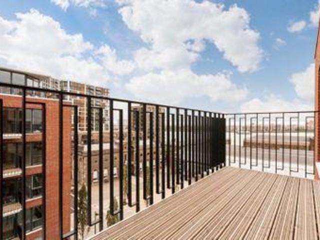 2 Bedrooms Flat for rent in Amphion House, Royal Arsenal SE18