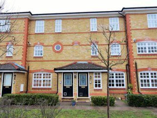 2 Bedrooms Flat for rent in Anderson Close, London N21
