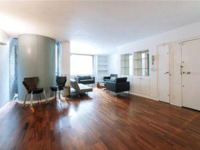 2 Bedrooms Flat for rent in Andrewes House, Barbican, London EC2Y