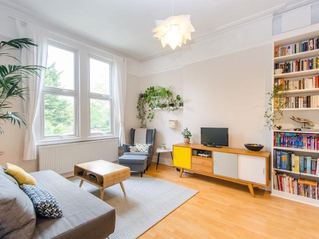 2 Bedrooms Flat for Rent in Anson Road | Foxtons