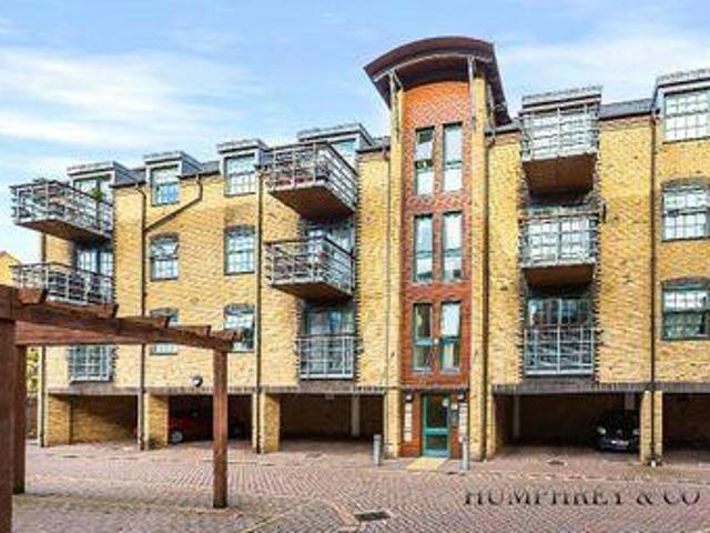 2 Bedrooms Flat for rent in Abbey Road, Barking IG11