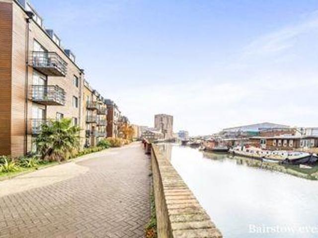 2 Bedrooms Flat for rent in Abbey Road, Barking IG11