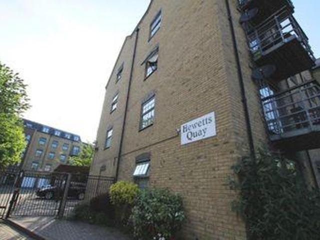 2 Bedrooms Flat for rent in Abbey Road, Barking IG11